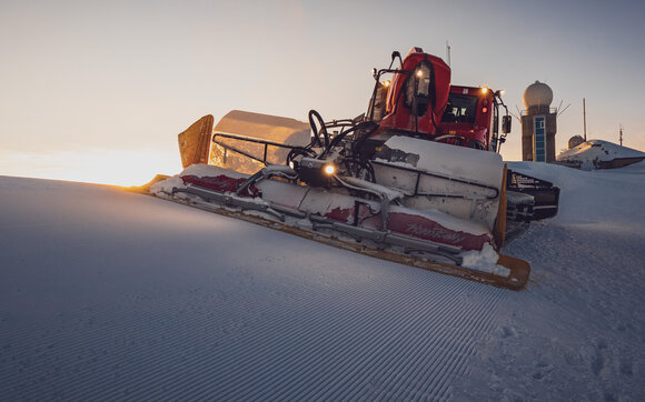 So entstehen perfekte Skipisten | davosklostersmountains.ch